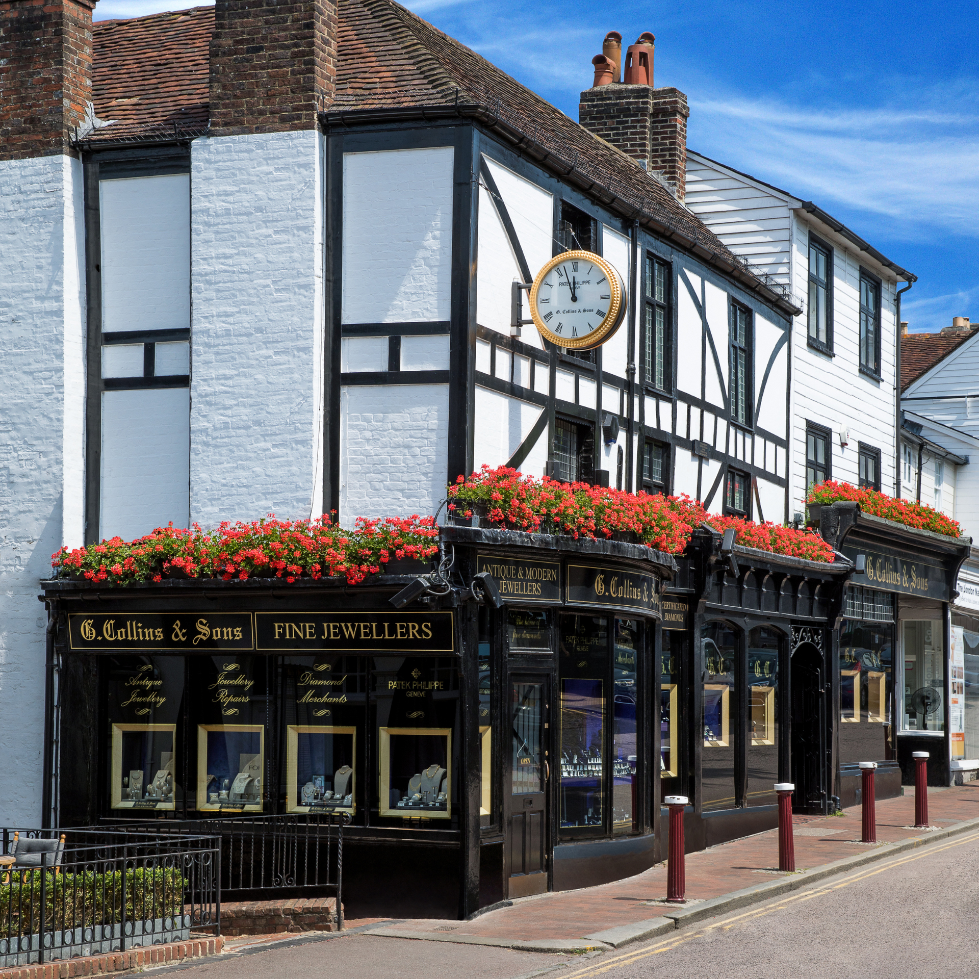 Explore The Store – G Collins & Sons